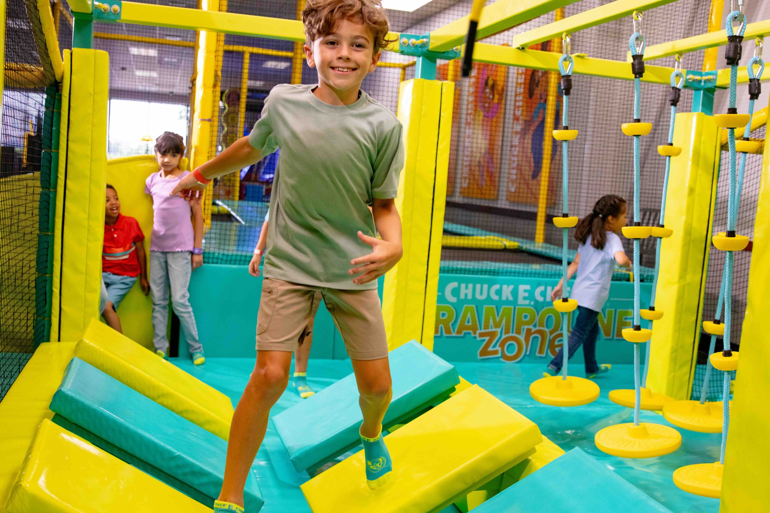 The Best Indoor Playground | Chuck E. Cheese Adventure Zone